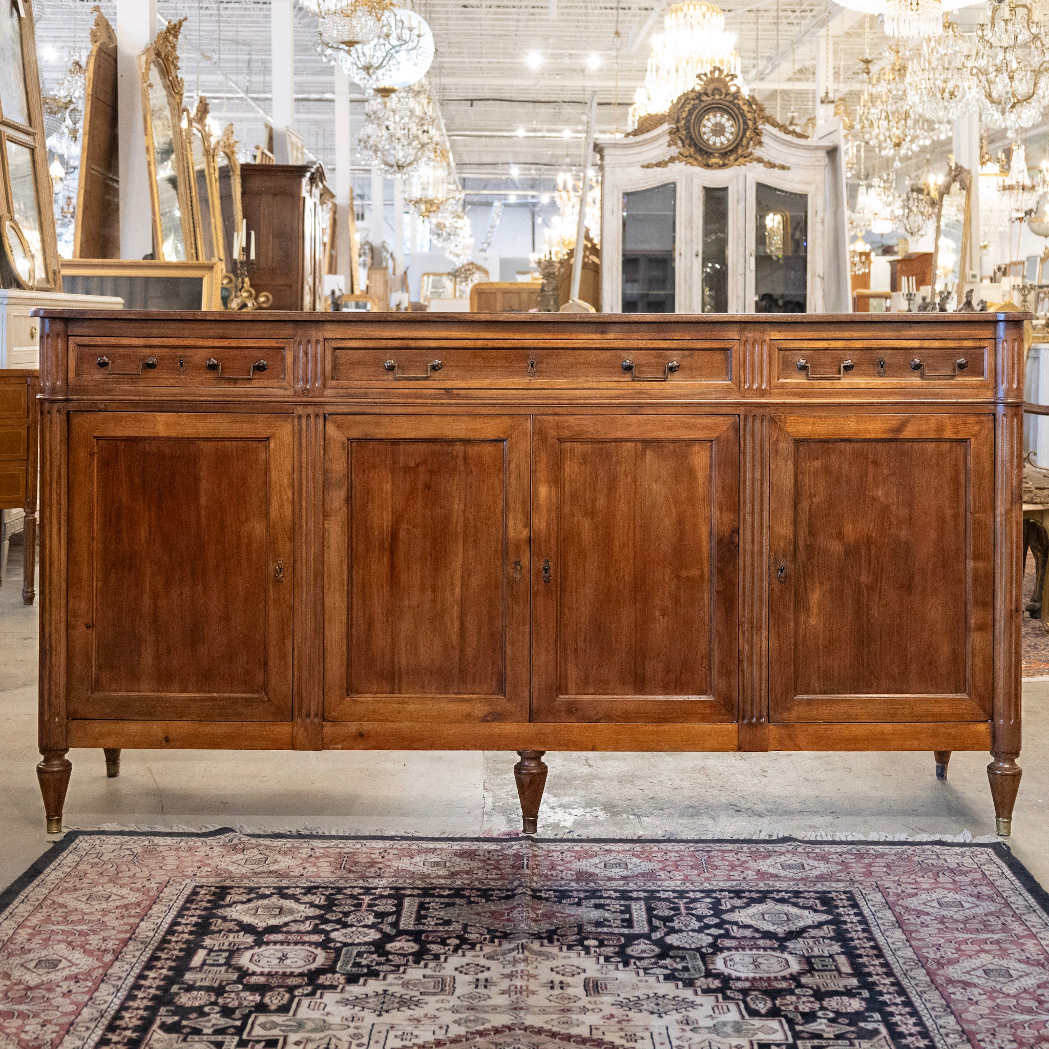 Louis XVI Wood Sideboard – Fluted Columns & Square Pulls – Le Chateau